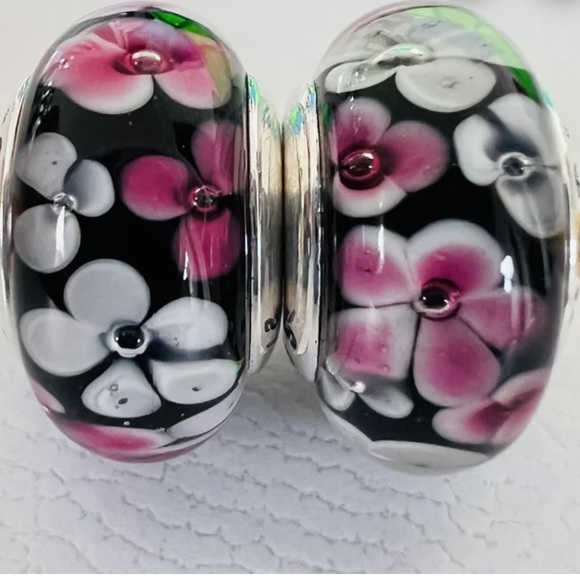 Pandora | Jewelry | Pandora Pair Of Pink And White Daisy Flower Murano ...